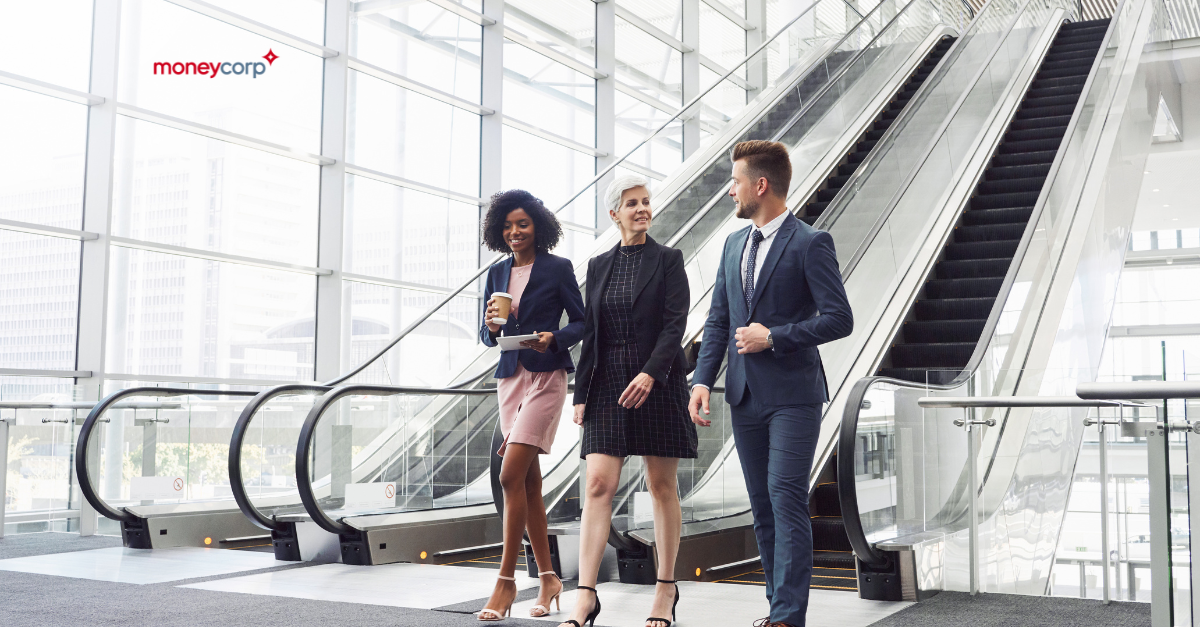 Dollar Steady, Eyes on U.S. Debate